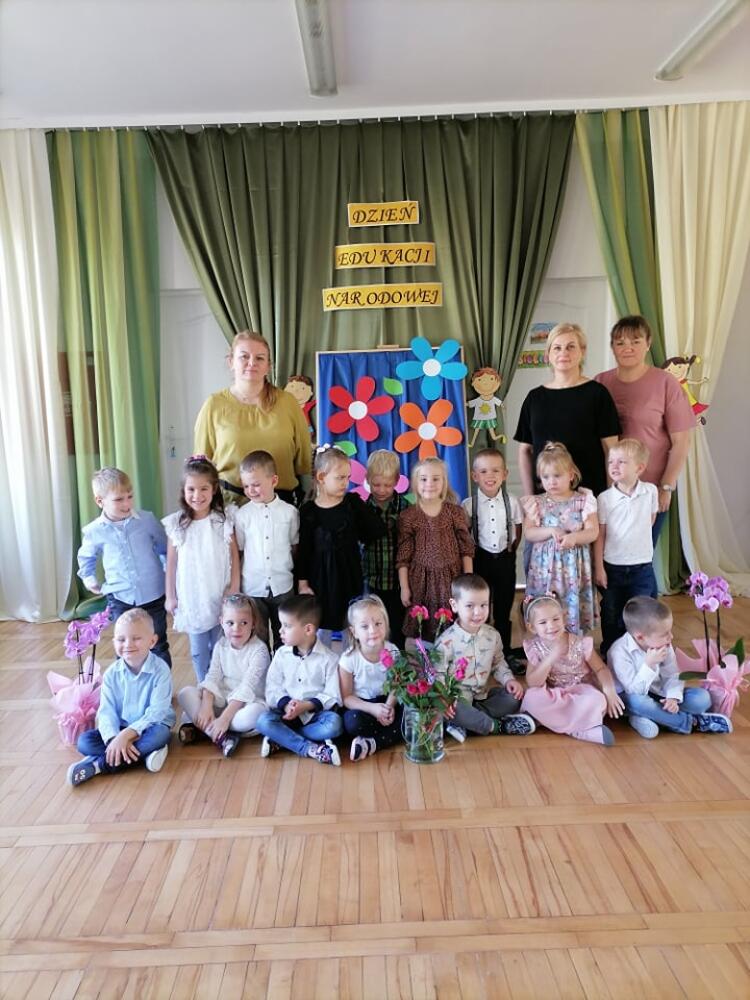 DZIEŃ EDUKACJI NARODOWEJ - Przedszkole Miejskie Nr 2 Pod Topolą w Barlinku
